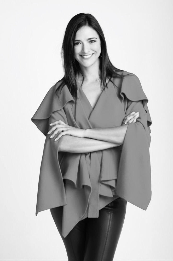 Carolina Castro: Su carrera de modelaje y emprendimiento – Makeno